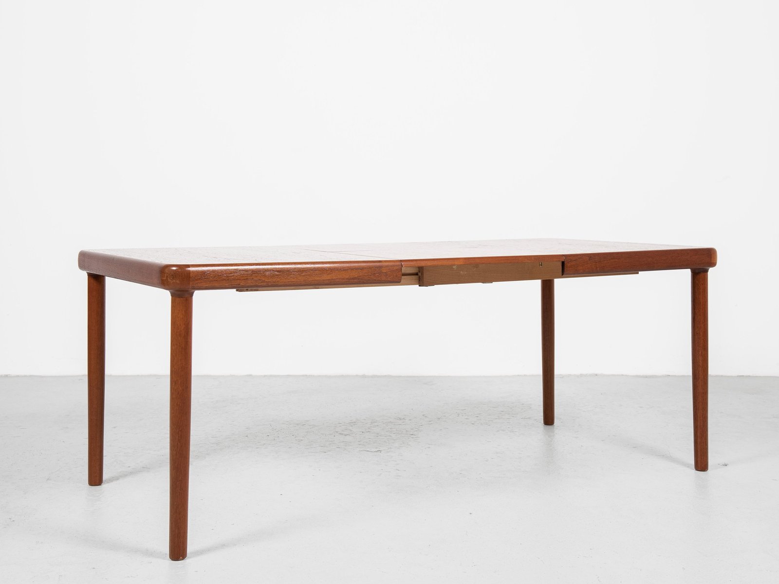 Mid-Century Danish Extendable Dining Table in Teak with Rounded Corners ...