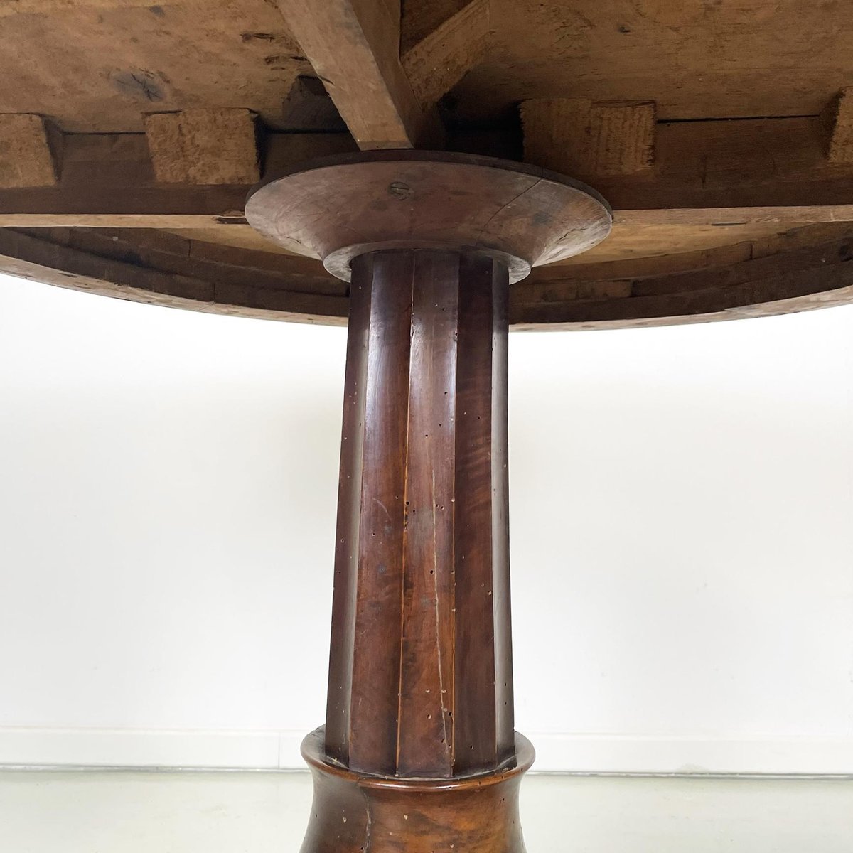 Italian Round Wood Dining Table, 1800s for sale at Pamono