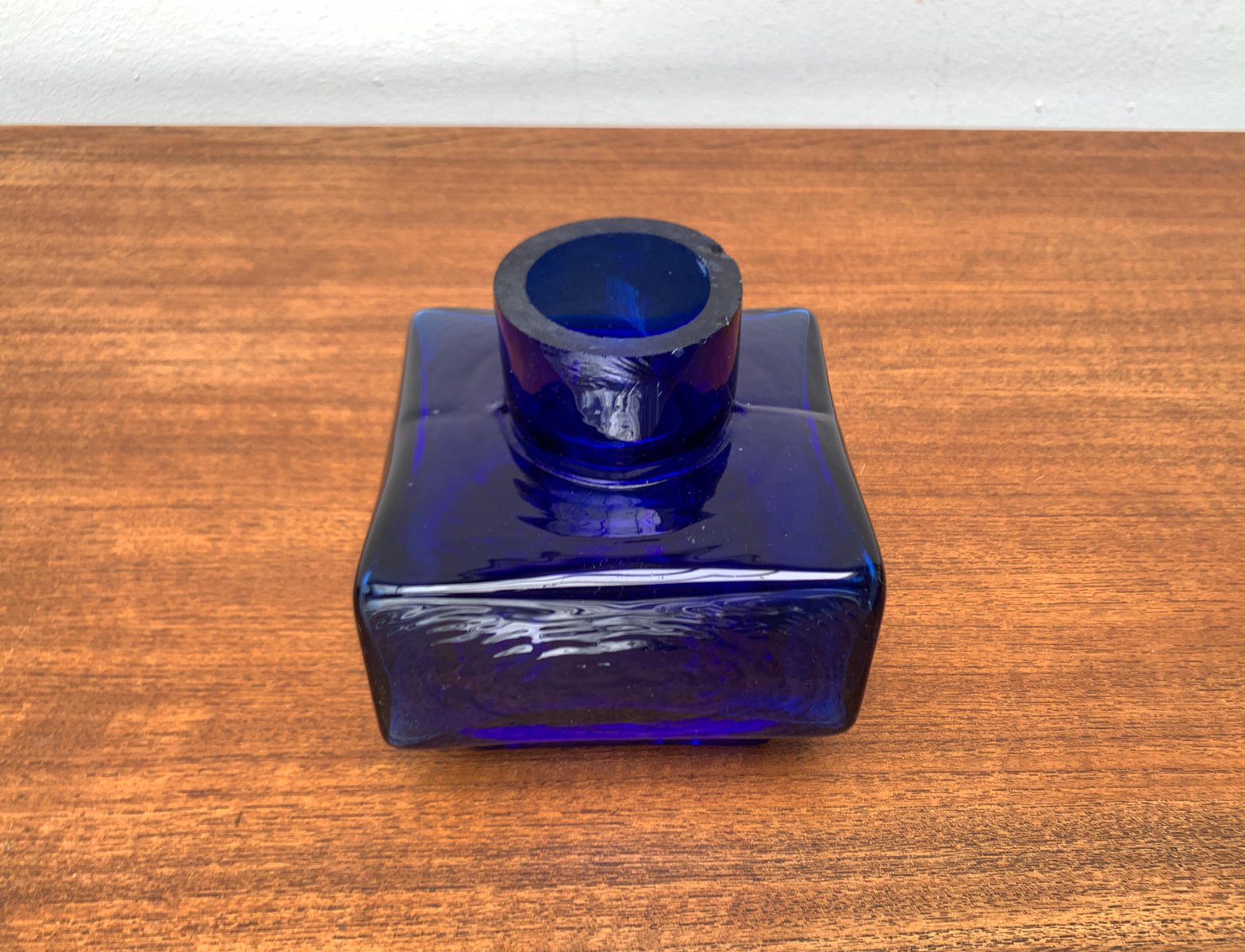 Mid-Century Scandinavian Block Glass Vase, 1960s for sale at Pamono