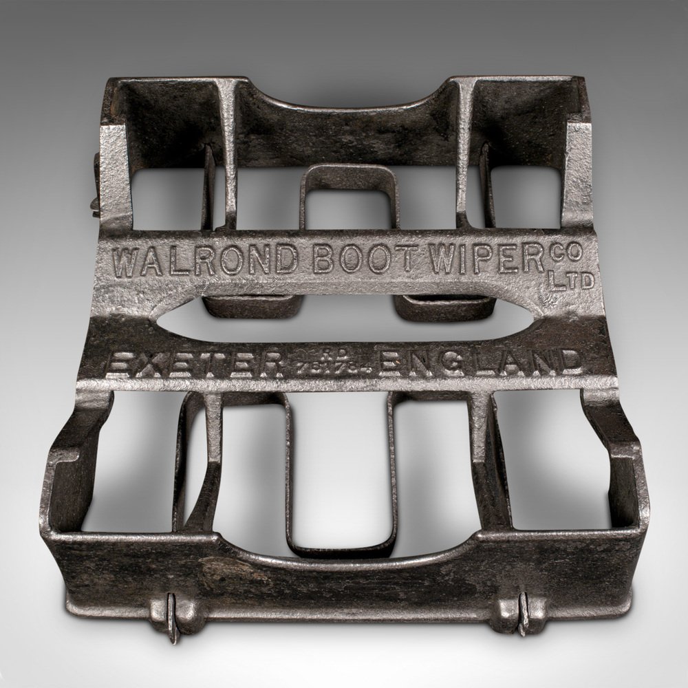 Antique English Boot Wiper in Cast Iron, 1910s for sale at Pamono