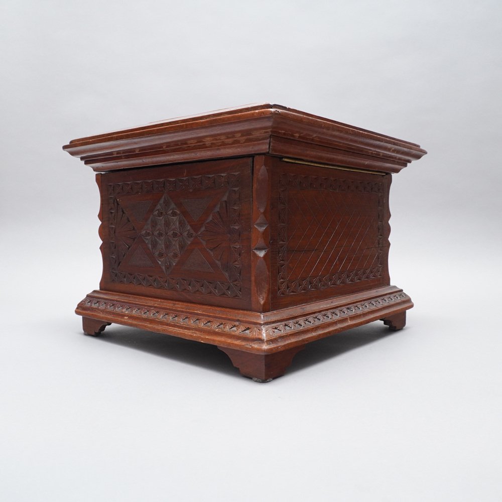 Baroque Wood Chest Cassette Jewelry Box for sale at Pamono