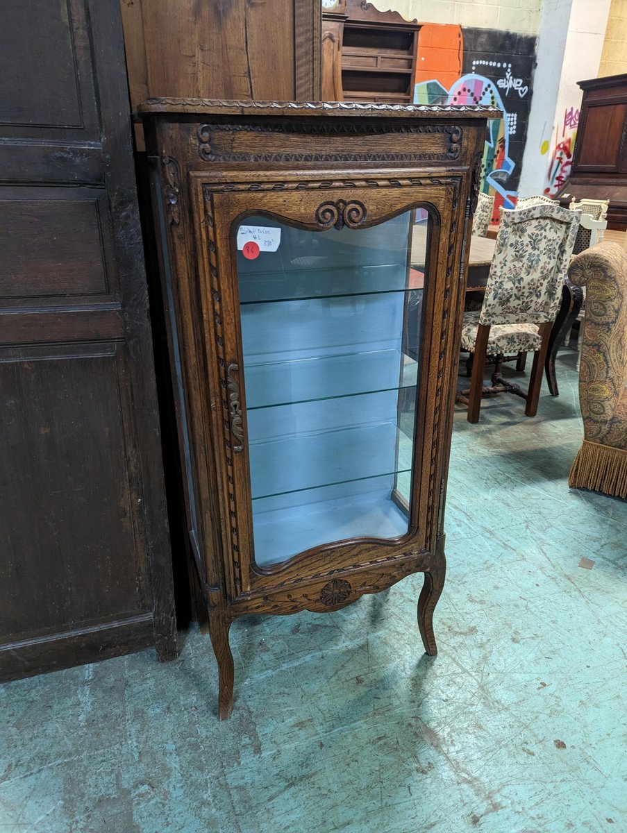 Rustic Showcase in Oak for sale at Pamono