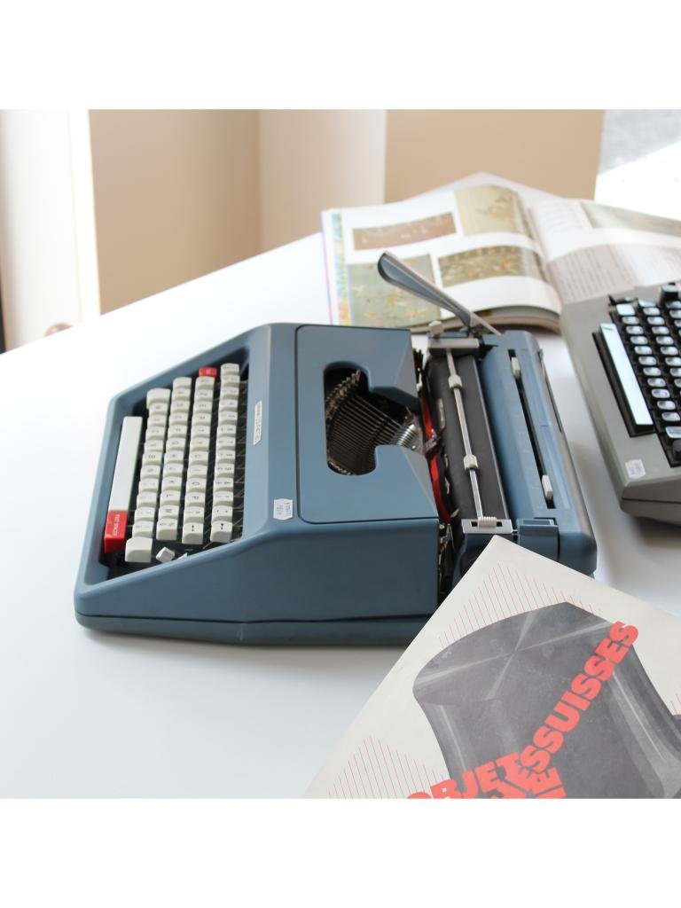 Laptop Typewriter from Antares, 1970s for sale at Pamono