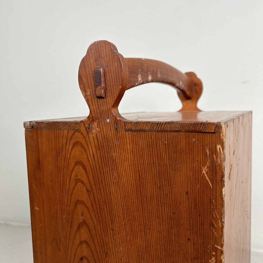 Japanese Taishō Lacquerware Storage Box, 1920s for sale at Pamono