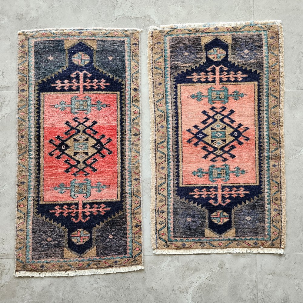 Small Turkish Yastik Rugs, Set of 2 for sale at Pamono