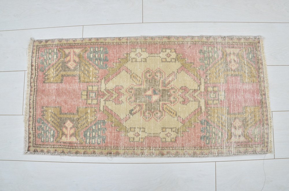 Small Vintage Rug, 1960s for sale at Pamono