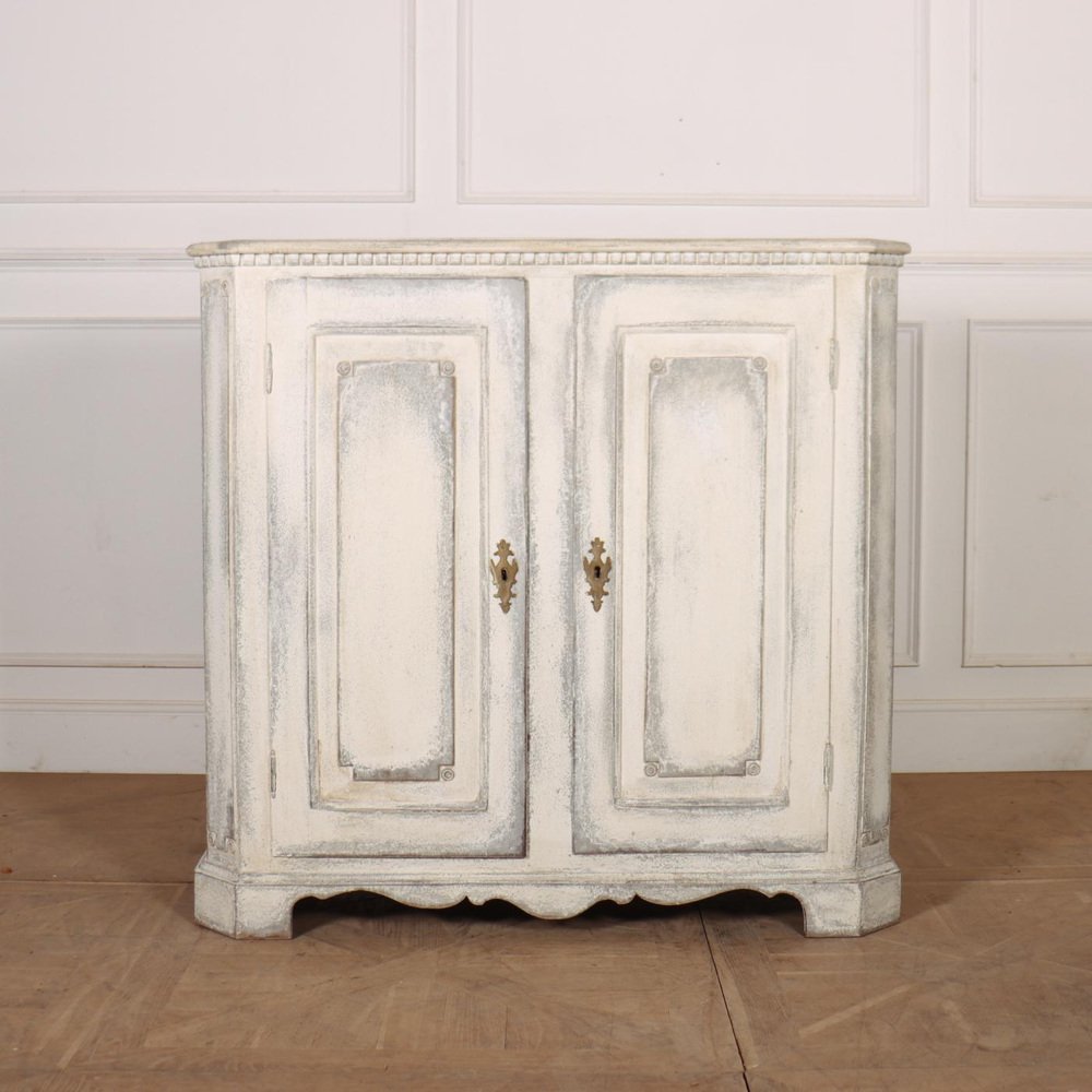 18th Century Swedish Linen Cupboard for sale at Pamono