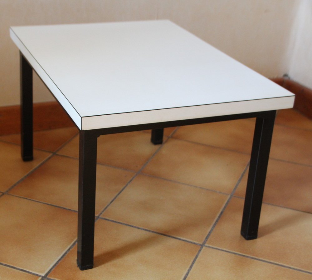 Small Formica White Coffee Table, 1970s for sale at Pamono