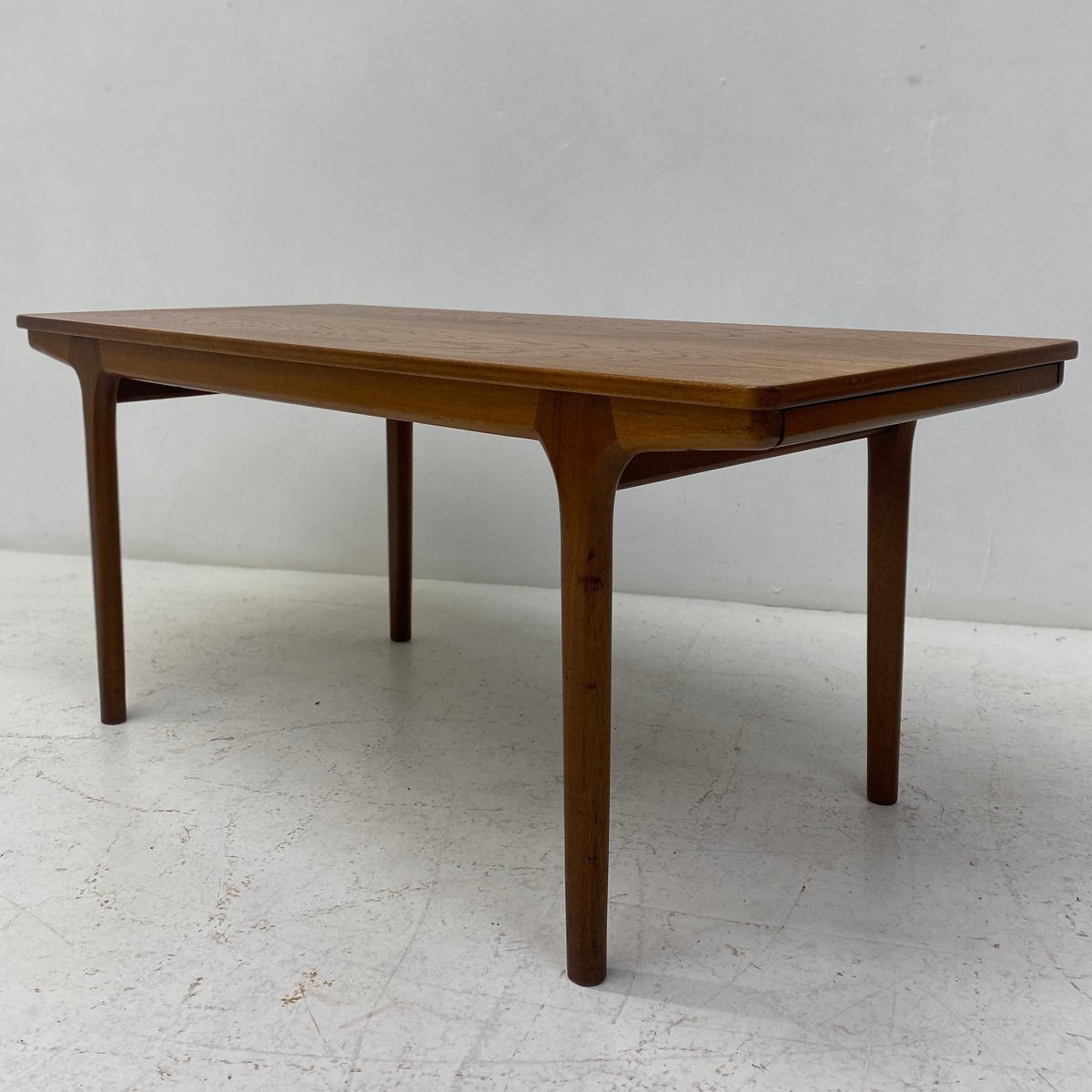 Coffee Table Extendable from McIntosh, 1960s for sale at Pamono