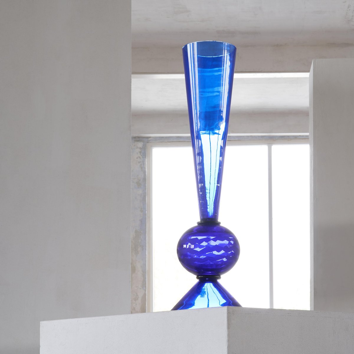 Large Glass Object attributed to Matteo Thun for Tiffany & Co., 1987 for sale at Pamono