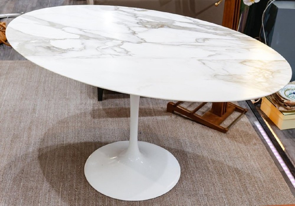 Tavolo Tulip ovale in marmo di Eero Saarinen per Knoll Inc. / Knoll ...