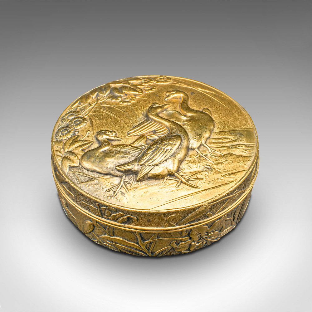 Antique English Gilt Metal Snuff Tin, 1880s for sale at Pamono