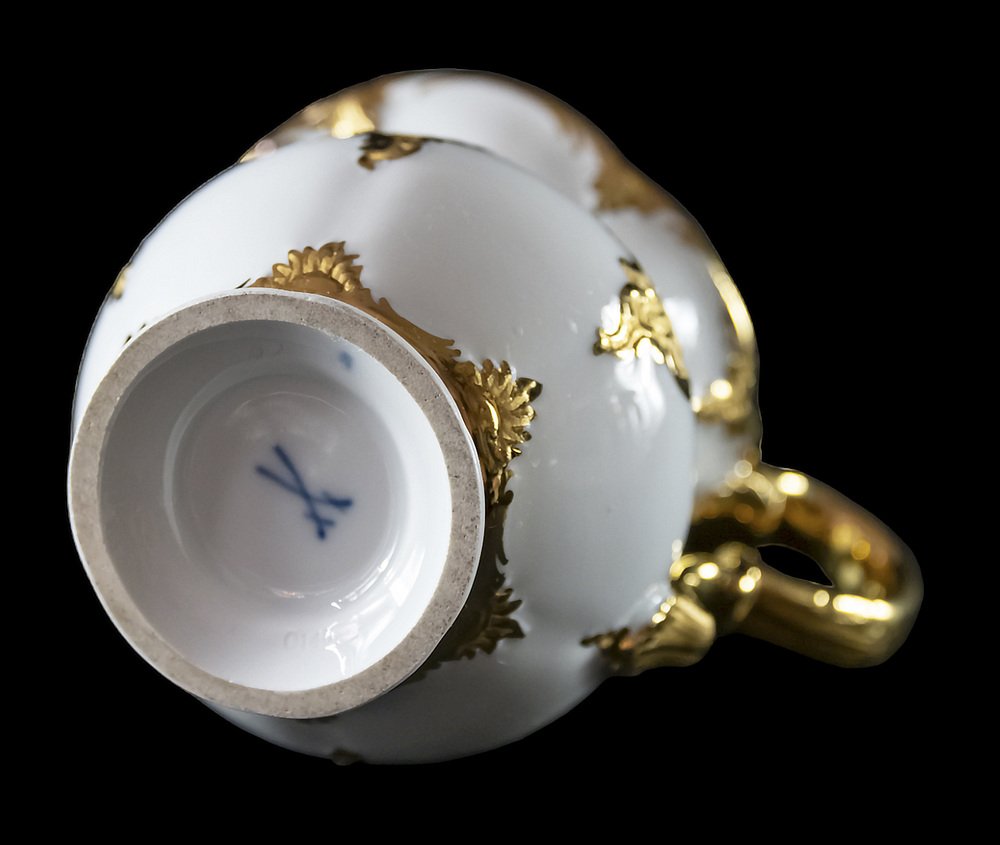 German Meissen Porcelain Cream and Milk Pitchers, 1970s, Set of 2 for ...