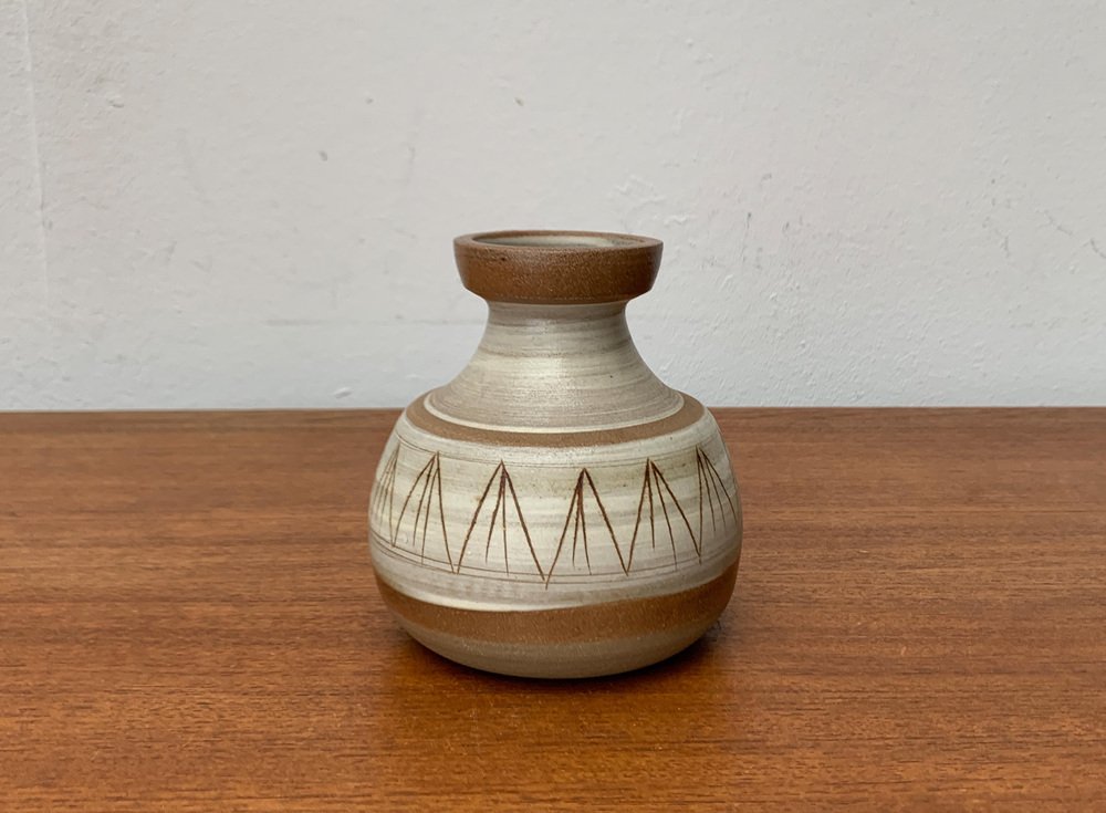 Dänische Mid-Century Studio Vase aus Steingut von Noomi Backhausen für ...