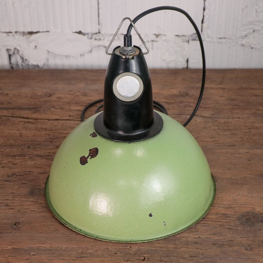 Industrial Green Suspension Lamp, Soviet Union, 1970s for sale at Pamono