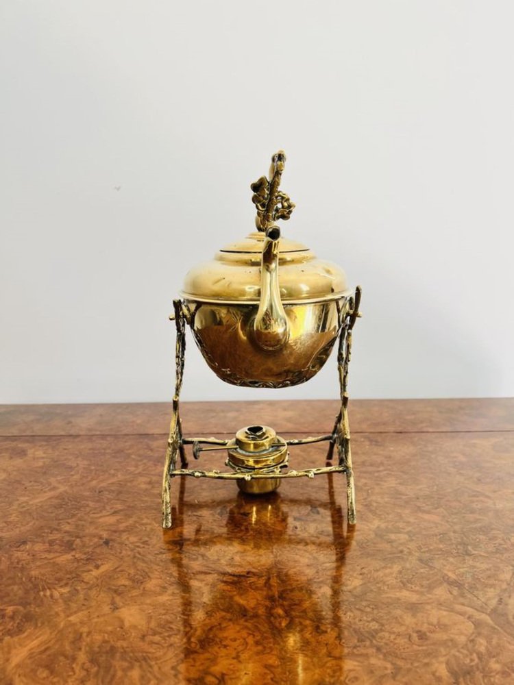 Antiker viktorianischer Messing Wasserkocher und Stand, 1880, 2er Set ...