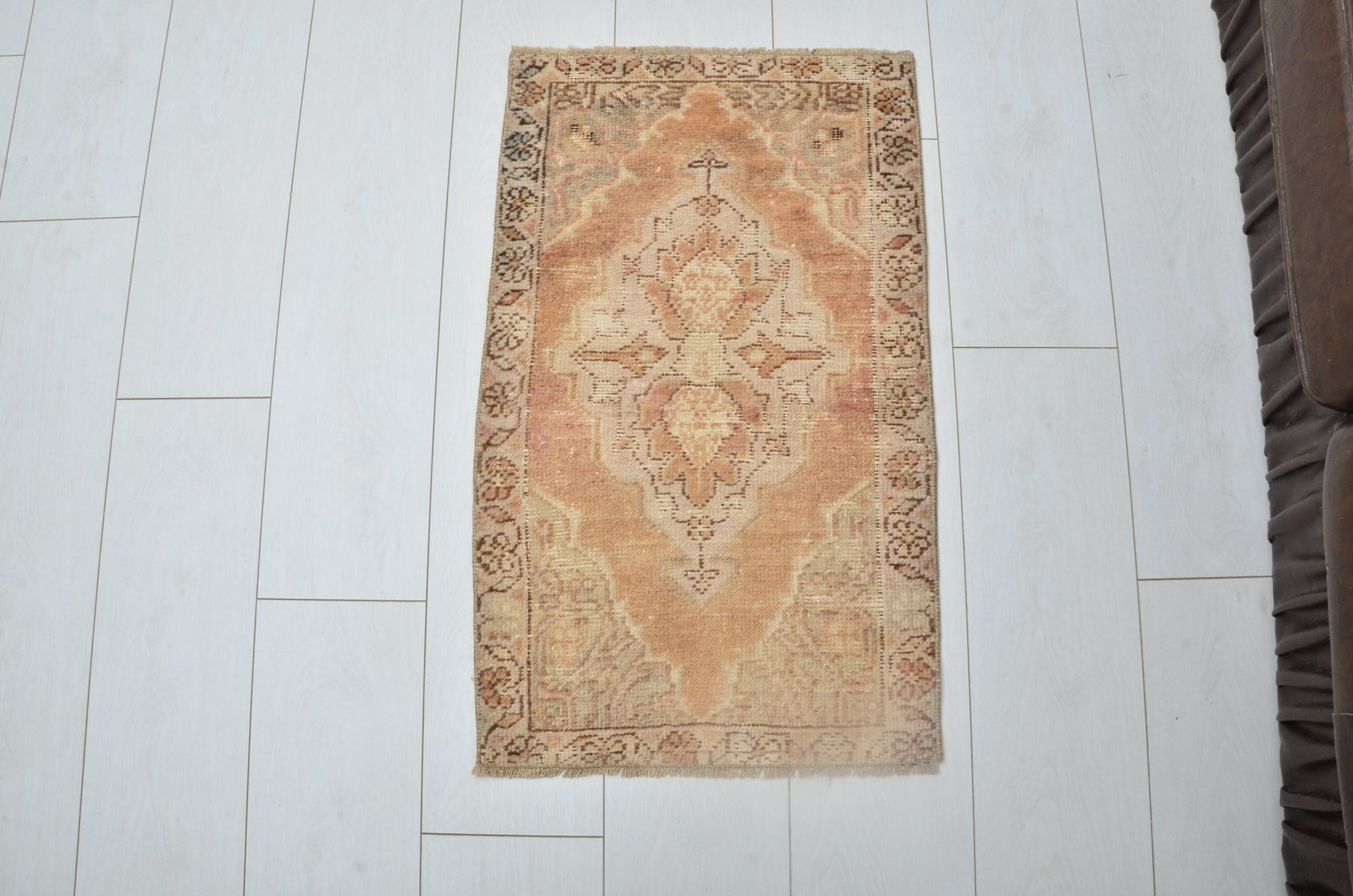 Small Vintage Rug, 1960s for sale at Pamono
