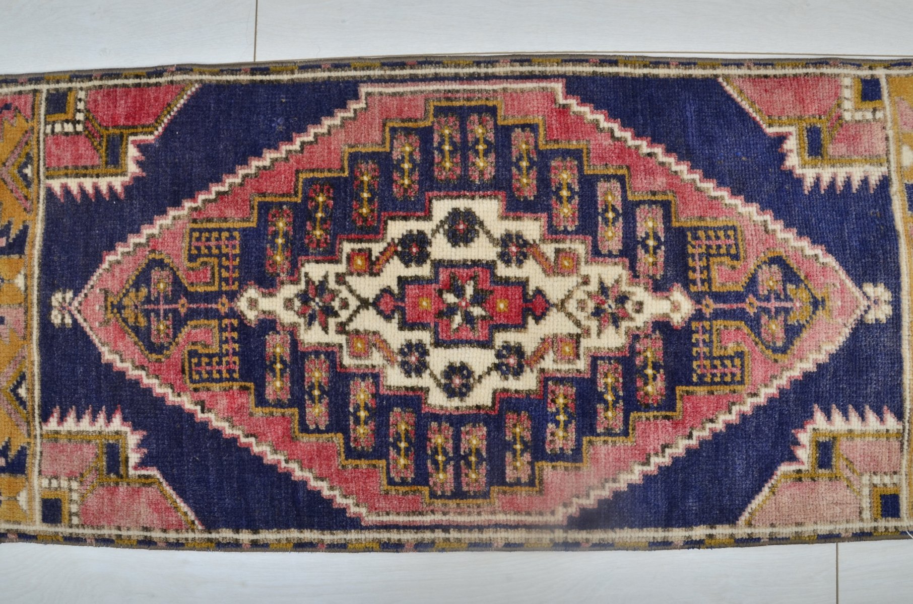 Small Vintage Rug, 1960s for sale at Pamono
