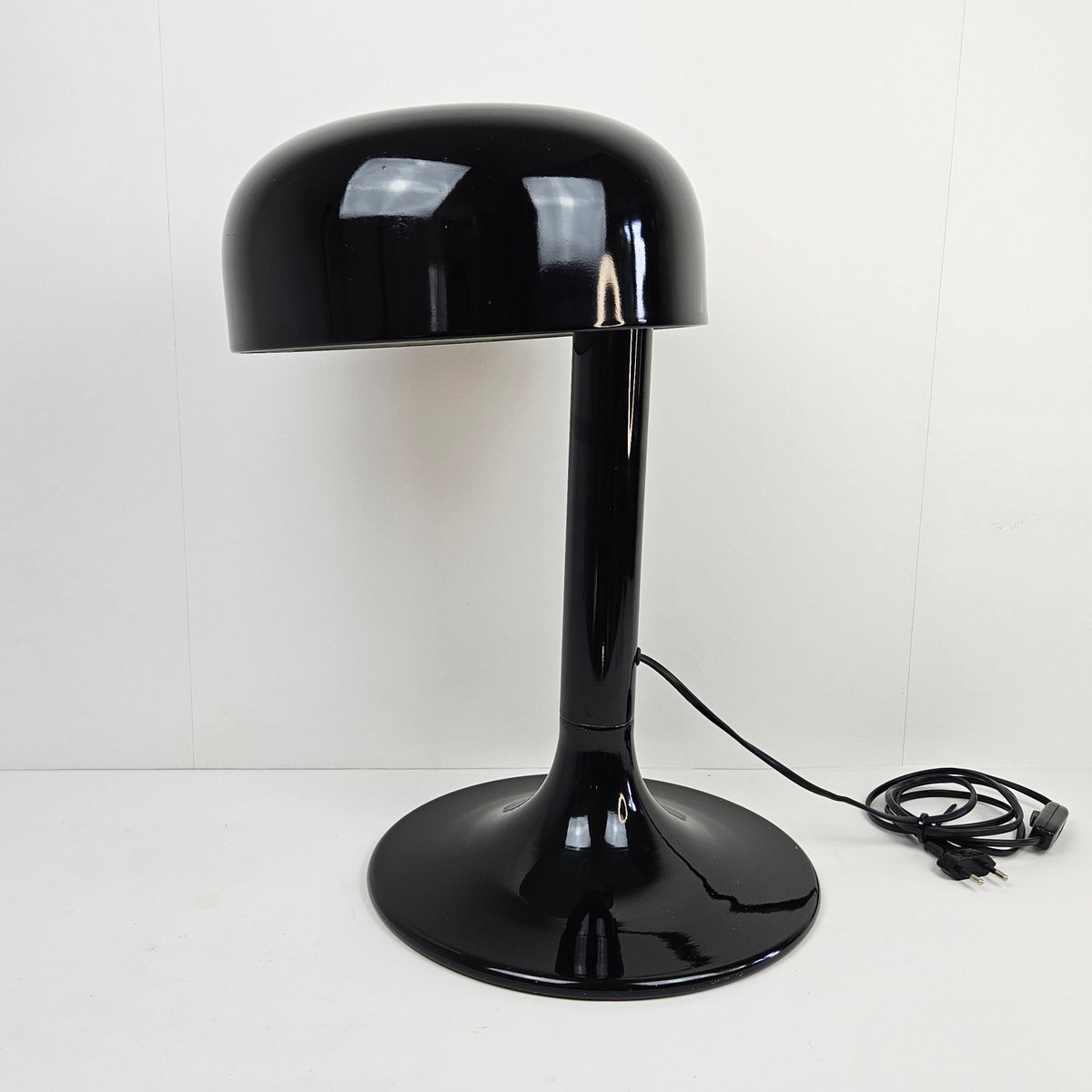 Model 3105 Studio Table Lamp by Carlo Viligiardi for Stilnovo, 1972 for ...