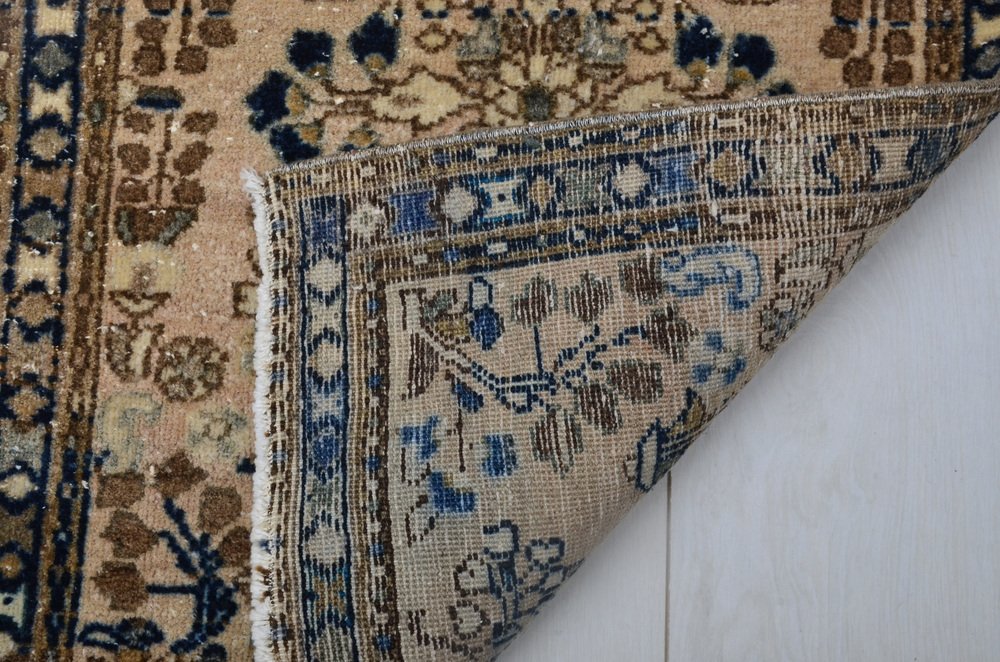 Small Turkish Rug, 1960s for sale at Pamono