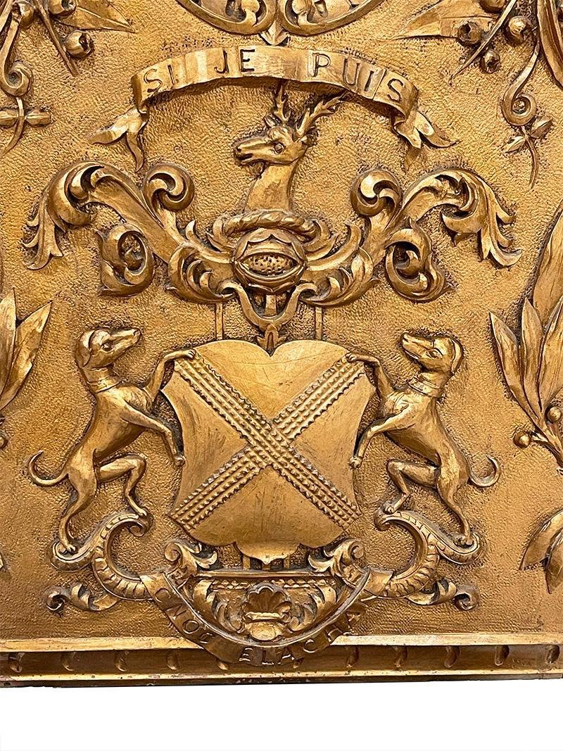 19th Century Noble Gilt Wooden Family Photo Frame for sale at Pamono