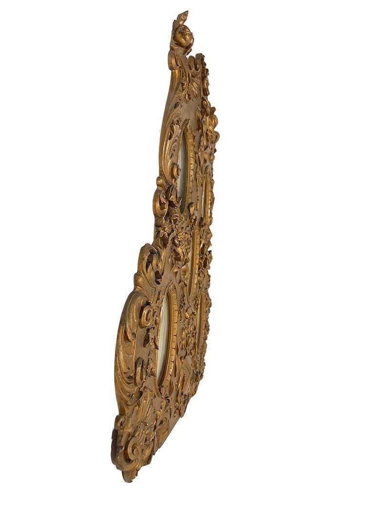 19th Century Noble Gilt Wooden Family Photo Frame for sale at Pamono