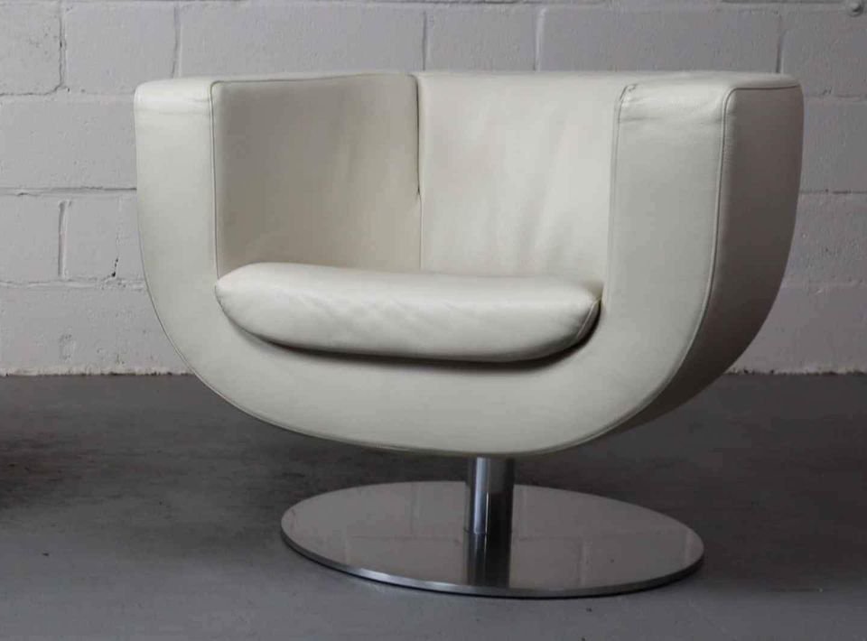 Leather Tulip Armchairs by Jeffrey Bernett from B&b Italia / C&b Italia ...