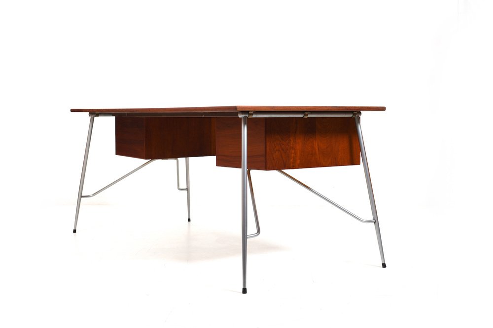 Teak Model 202 Desk by Børge Mogensen, 1950s for sale at Pamono