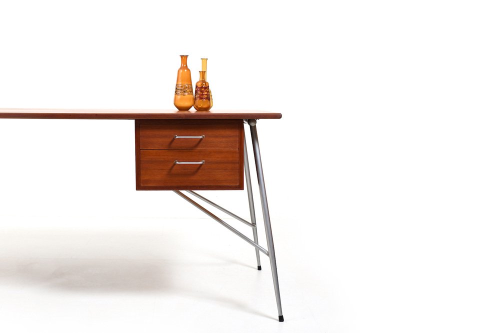 Teak Model 202 Desk by Børge Mogensen, 1950s for sale at Pamono