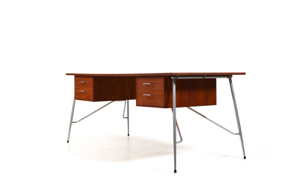 Teak Model 202 Desk by Børge Mogensen, 1950s for sale at Pamono