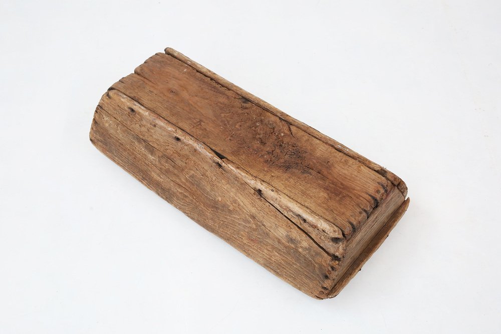 Antique Rustic Trough for sale at Pamono