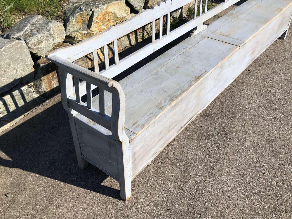 Provincial Rustic Chest Bank for sale at Pamono