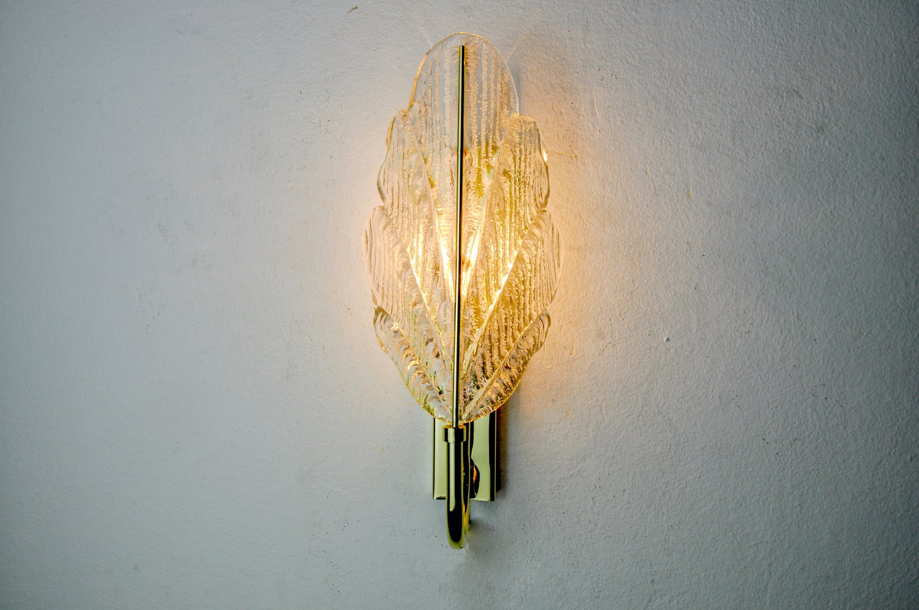 Frosted Leaf Wall Lamp in Murano Glass, Italy, 1970s for sale at Pamono