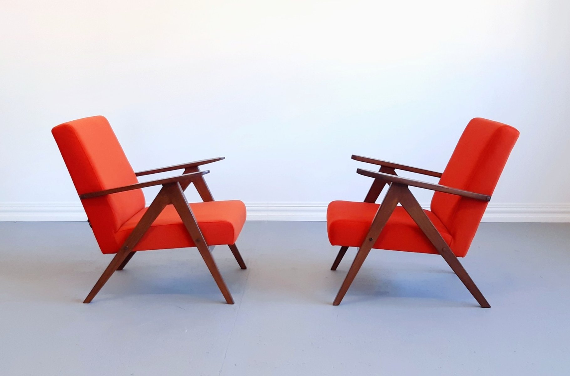 Mid-Century Easy Chairs Model B 310 Var in Orange Velvet, 1960s, Set of ...