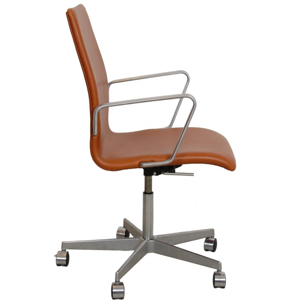 Oxford Office Chair in Walnut Aniline Leather by Arne Jacobsen, 2000s ...