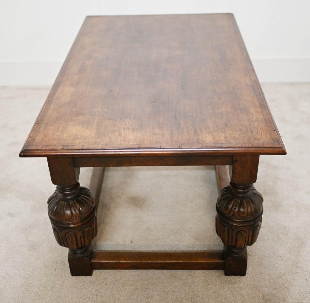 Farmhouse Tudor Serving Table in Oak for sale at Pamono