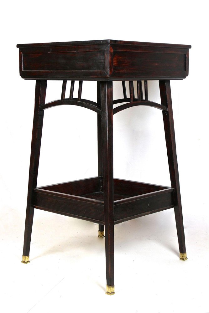 20th Century Art Nouveau Beechwood Side Table in Mahogany, 1905 for ...