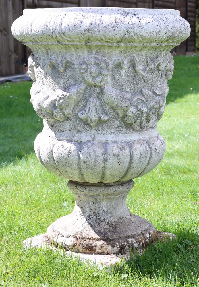 Large Vintage Cast Stone Garden Planter, 1990s for sale at Pamono