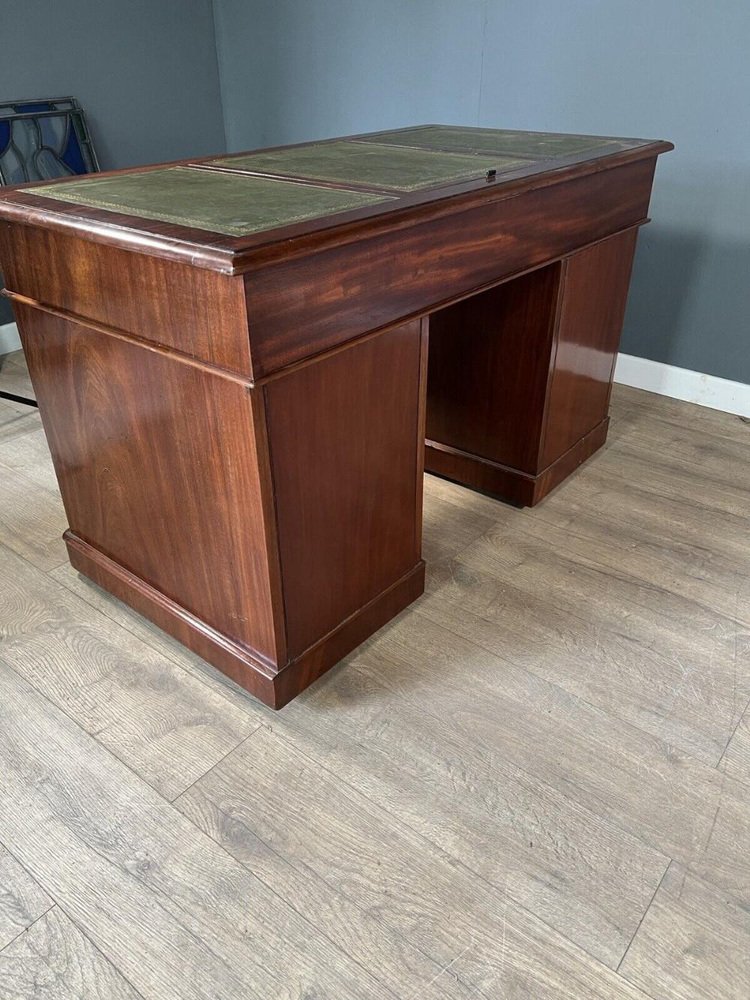 Mahogany Victorian Knee Hole Desk for sale at Pamono