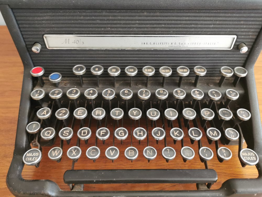 Typewriter from Olivetti, Italy, 1940s for sale at Pamono