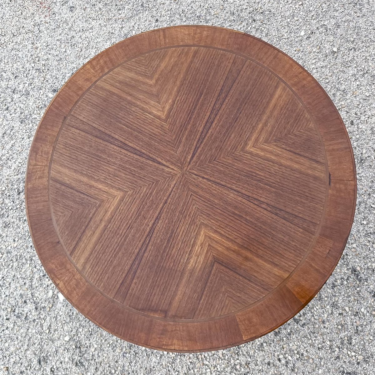 Saber Foot Coffee Table with 2 Shelves for sale at Pamono