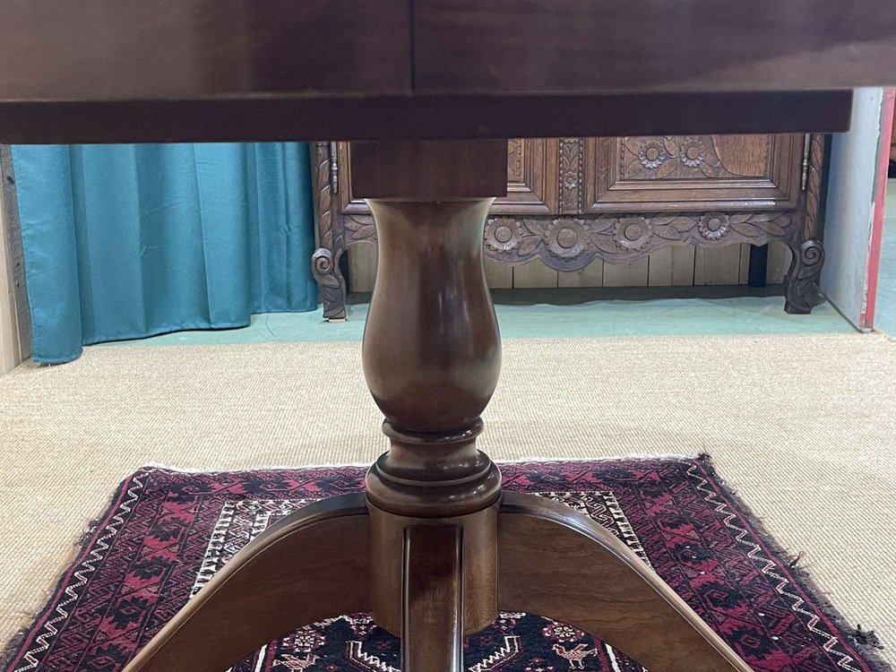 English Round Table in Mahogany, 1950s for sale at Pamono