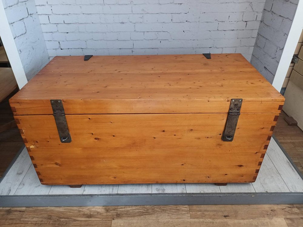 Mid-Century Pine Storage Chest for sale at Pamono