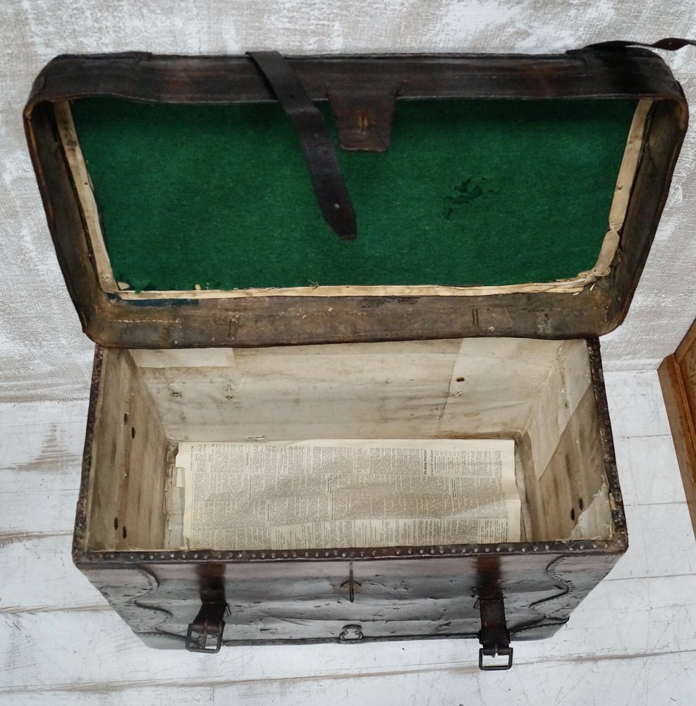 Georgian Leather Boot Trunk, 1800s for sale at Pamono