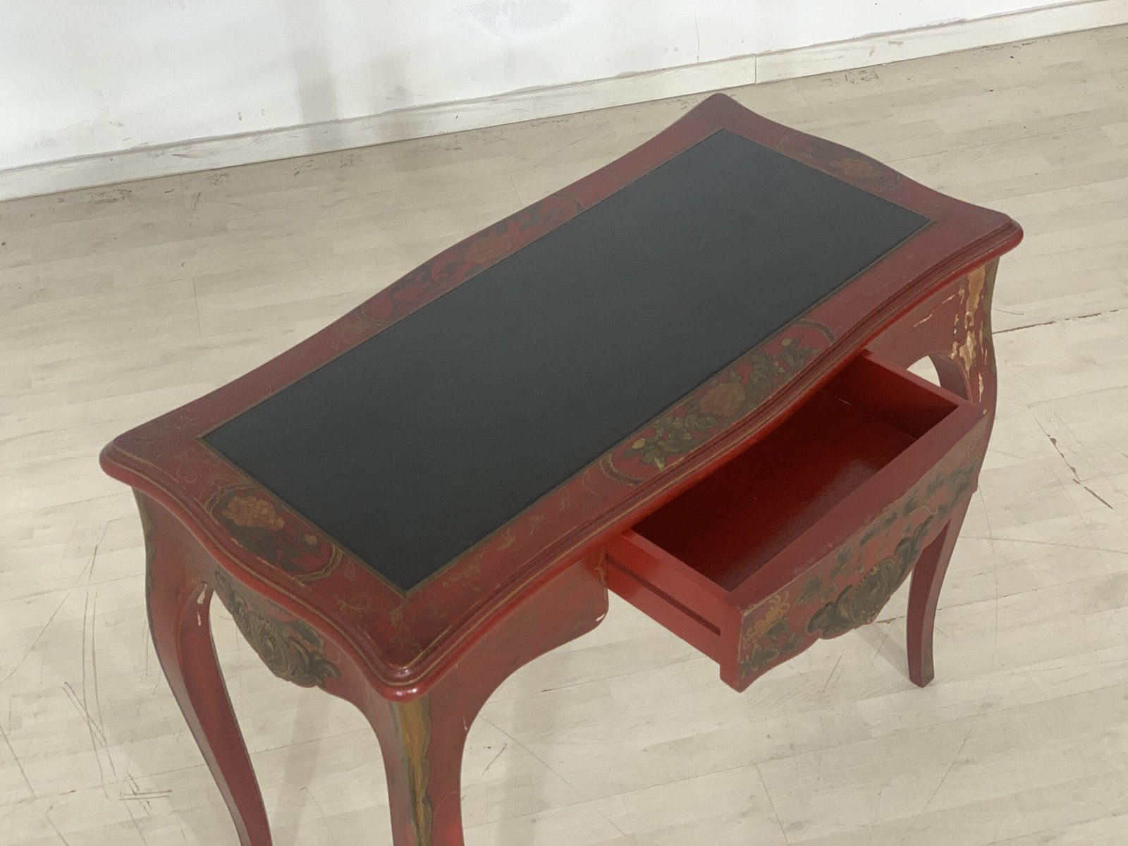 English Louis XV Desk for sale at Pamono