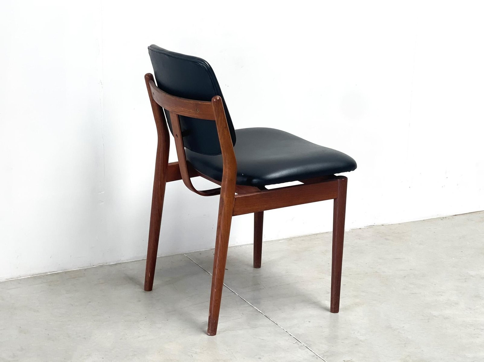 Vintage Chair by Arne Vodder for sale at Pamono