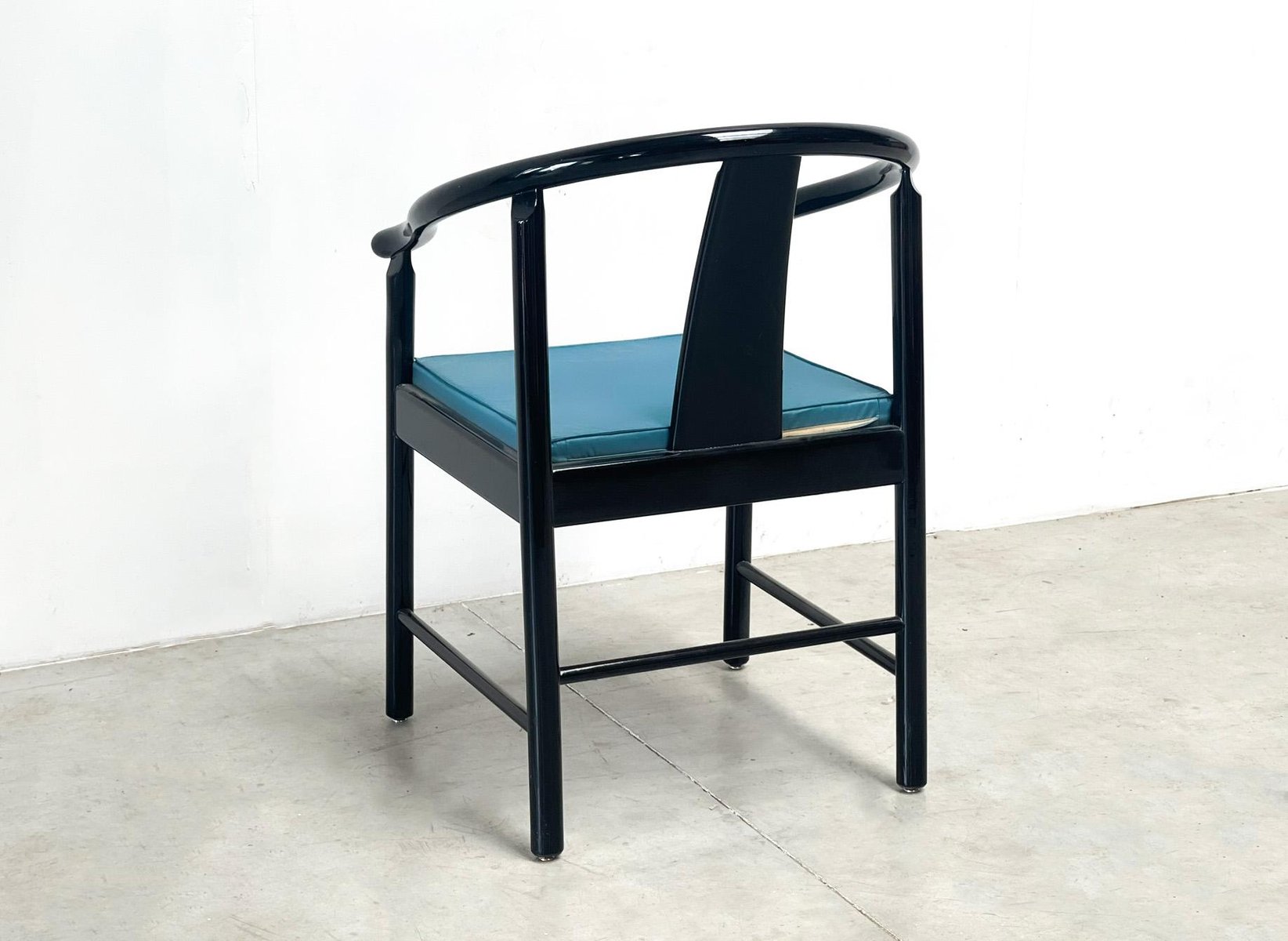 Vintage Italian Chair, 1980s for sale at Pamono