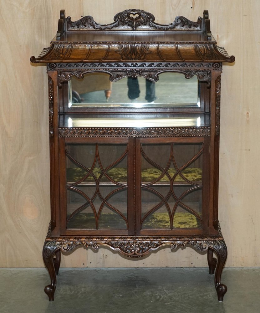 Antique Chippendale Pagoda Top Display Case for sale at Pamono