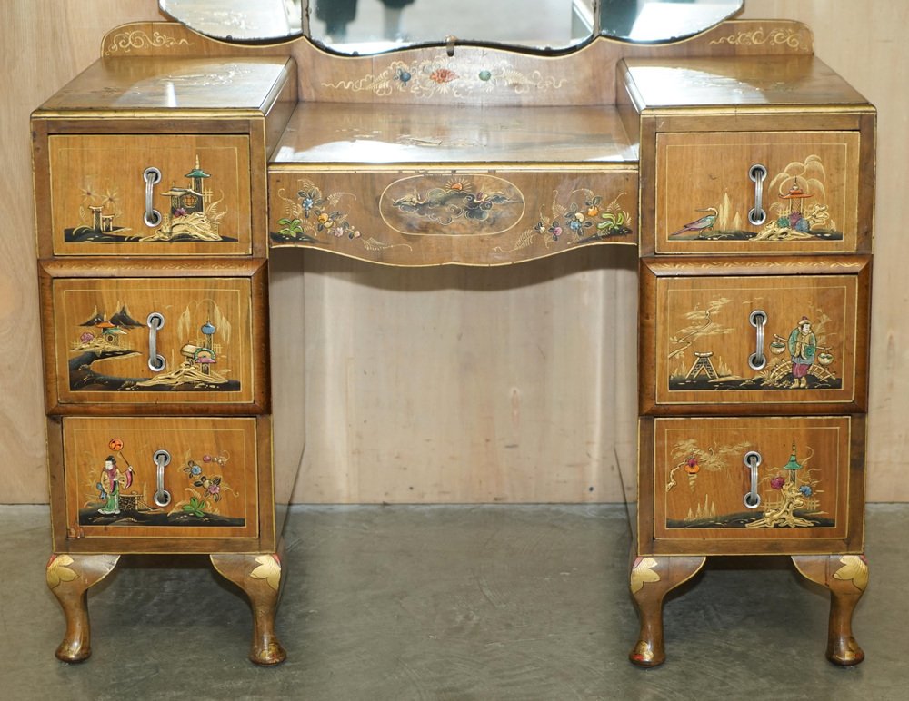 Chinese Chinoiserie Walnut Dressing Table, 1920s for sale at Pamono