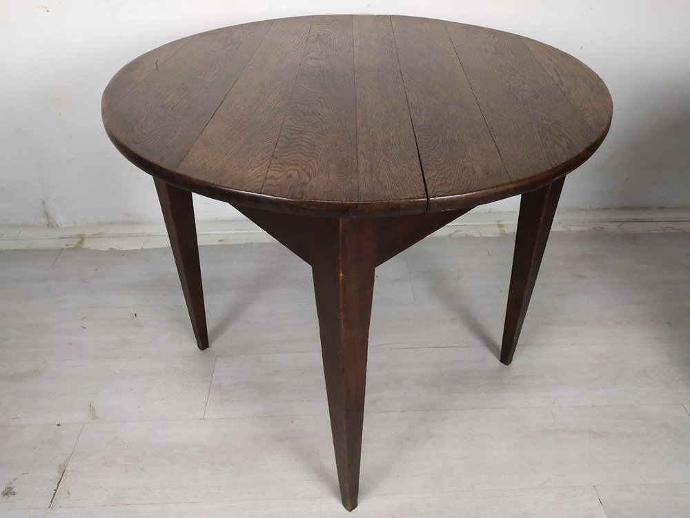 Round Oak Farm Table for sale at Pamono